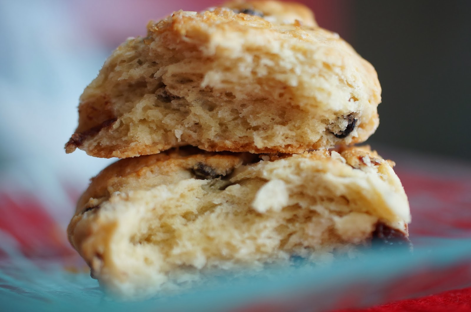 Journal of a nutritionist mom : Blackcurrant breakfast scones with choc ...