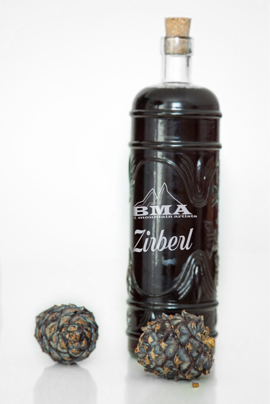 Zirbenschnaps selber machen | Vom Zirbenzapfen zum Zirbenschnaps