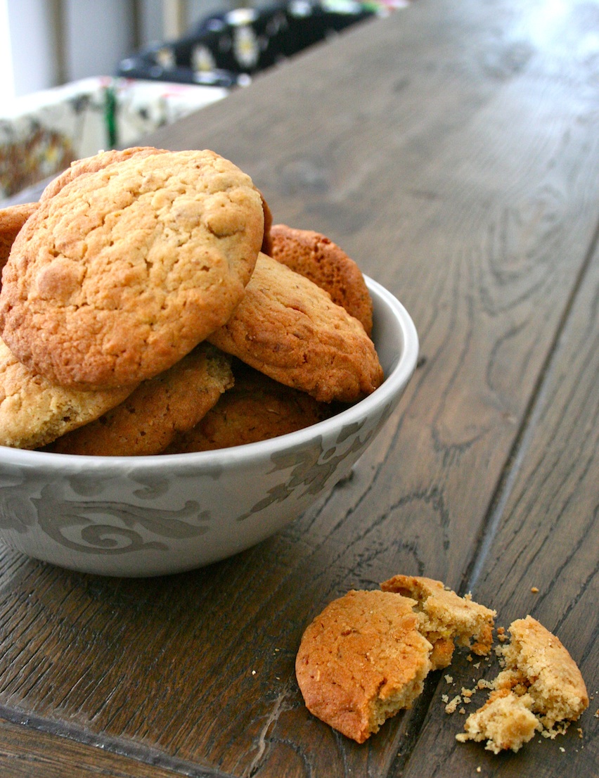 Dalia's Kitchen: Crunchy Muesli Cookies