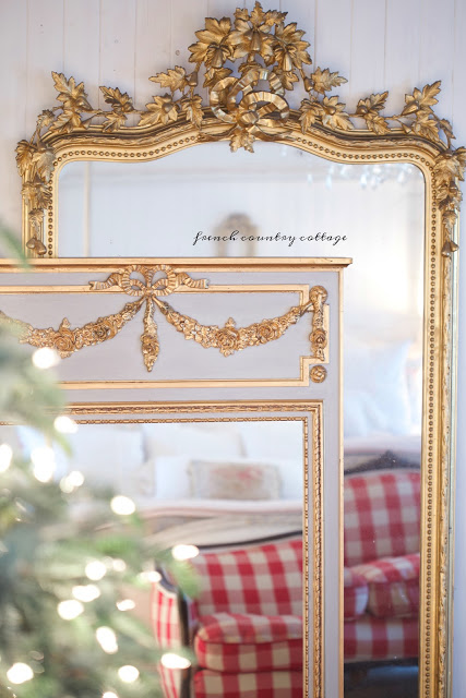 Eye For Design: Decorating With Multiple Layered Mirrors