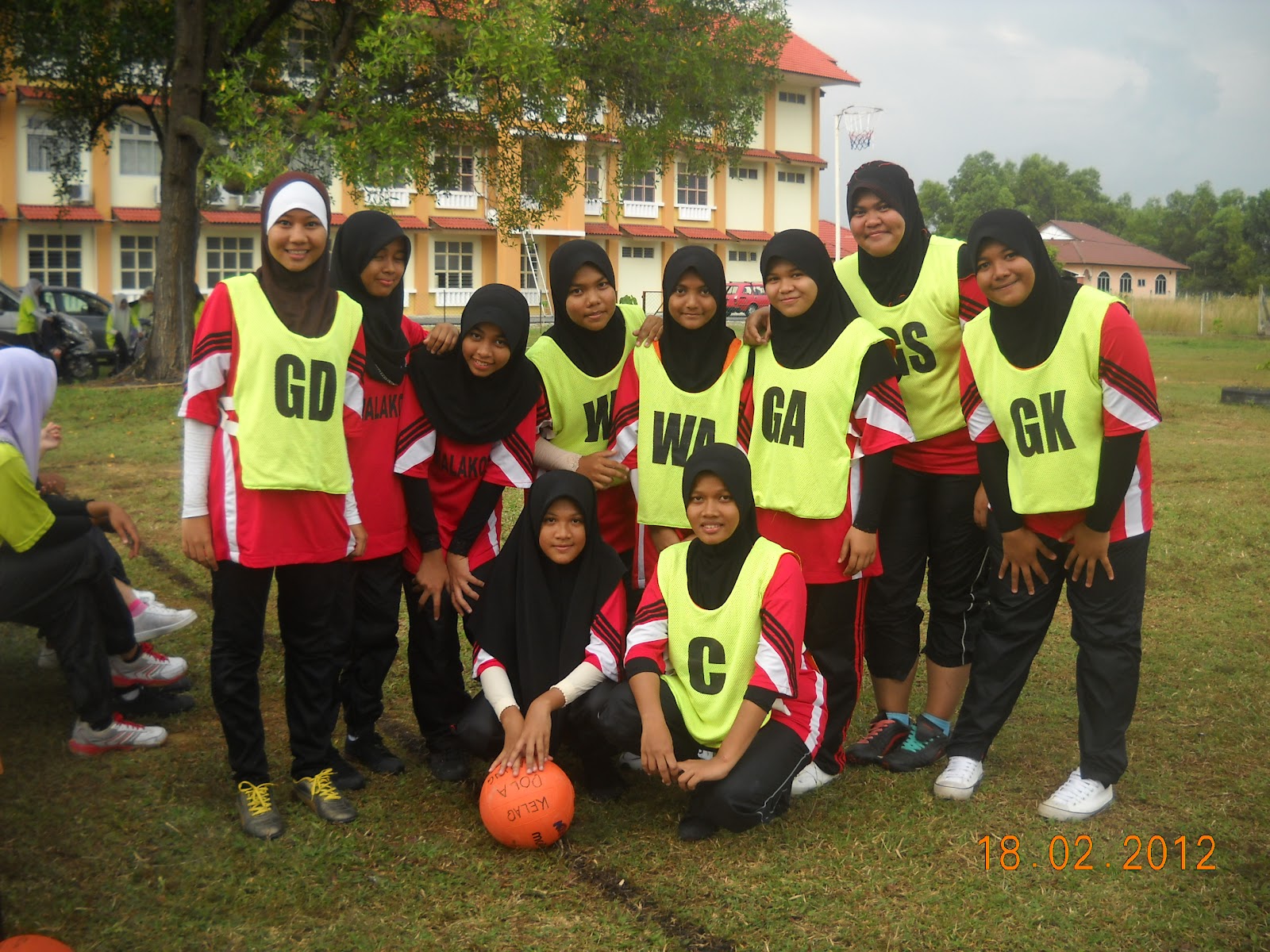 BRAHIM NYIOR: Lawatan Muhibah SMK Pekan Baru ke SMKBS Merapatkan Ukhuwah