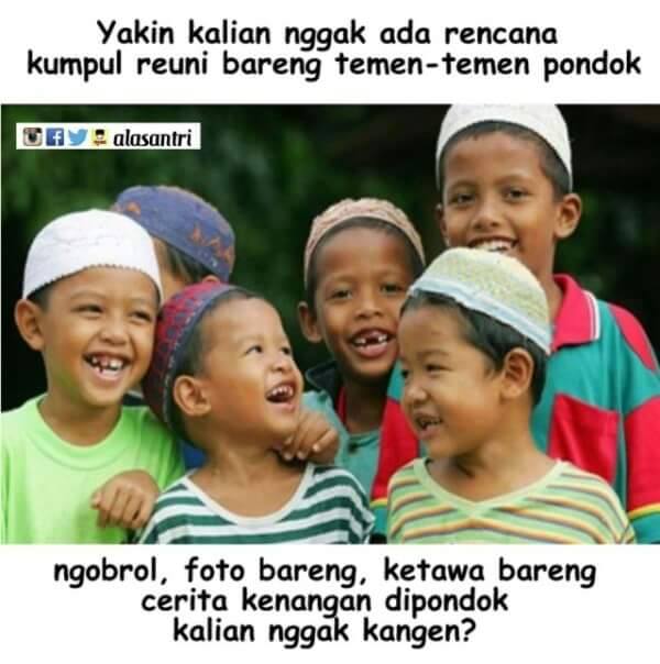 40 Meme kebiasaan santri yang bikin kamu ketawa dan terkesan