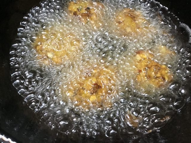 Vazhaipoo Vadai - Banana Blossom Vadai
