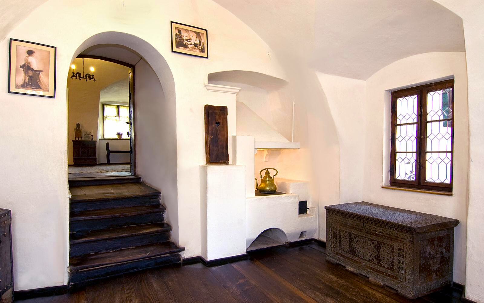 INTO THE VAGUE: Bran Castle and Bram Stoker