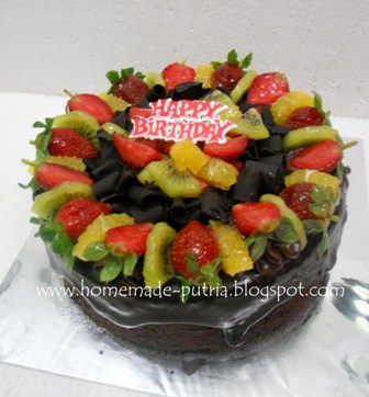 [Cake Ultah Jogja] Simple Fruity Choco Cake For Nia Jogja | Home Made ...