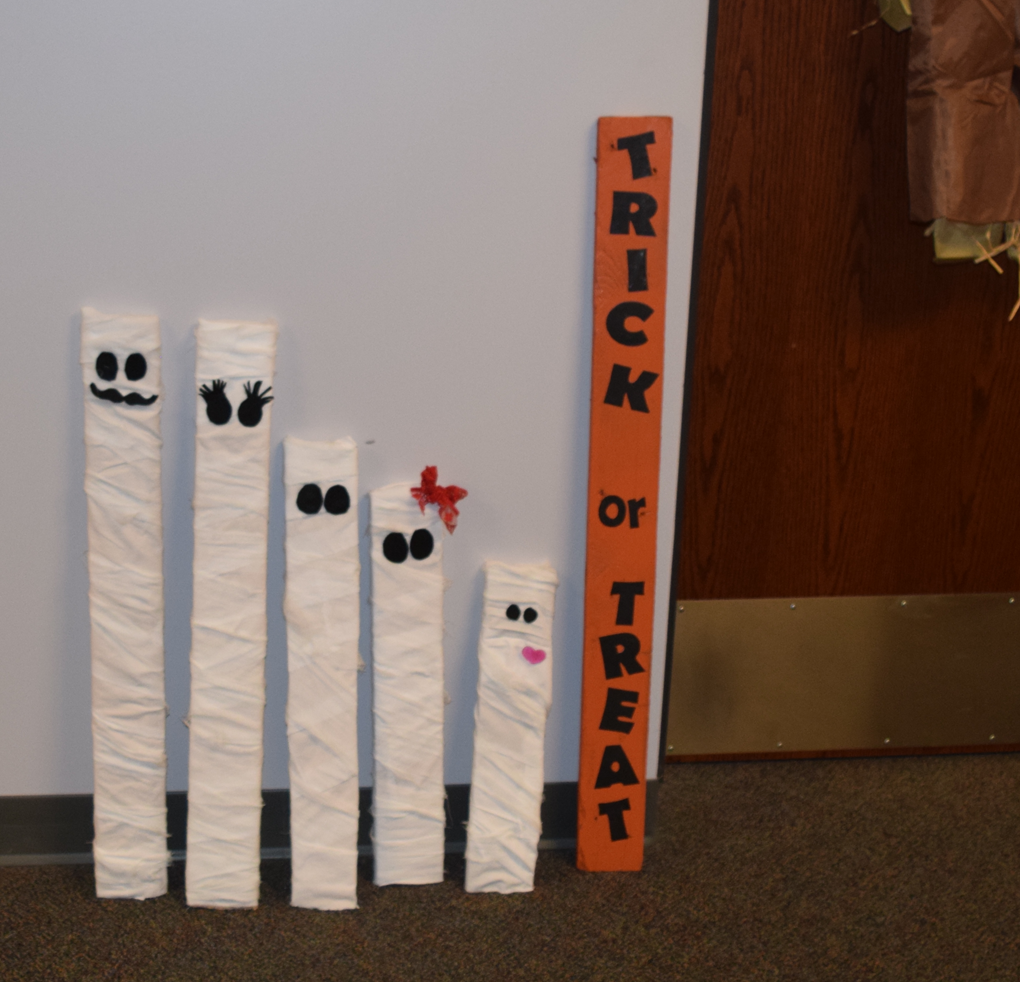 PalletPalooza™: Pallet Halloween Decor at Goodwill Headquarters