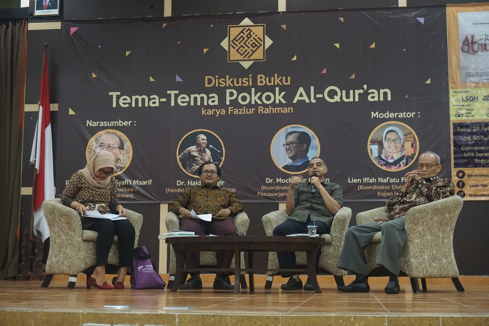 Download Materi Diskusi Buku Tema-tema Pokok al-Qur'an Fazlur Rahman