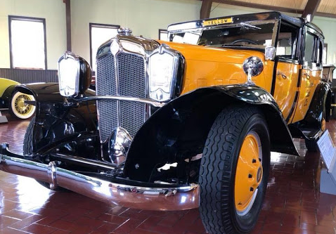Just A Car Guy: 1931 Checker Model M. Notice the unusual front fender ...
