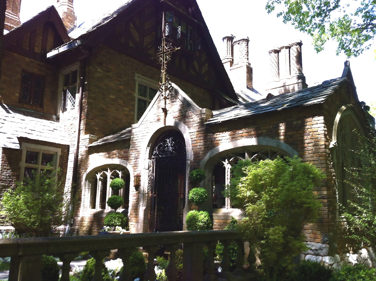 Knickerbocker Style & Design: Glynallyn Mansion in May