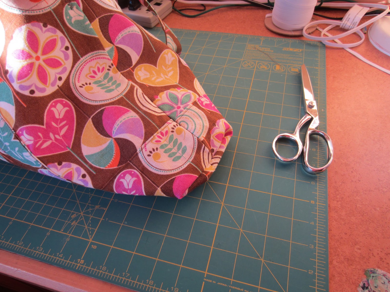 handmade dress haven: The Perfect cloth shopping bag - a tutorial