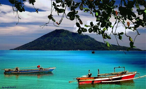 TAMAN LAUT BUNAKEN | Pesona Keindahan Alam Indonesia