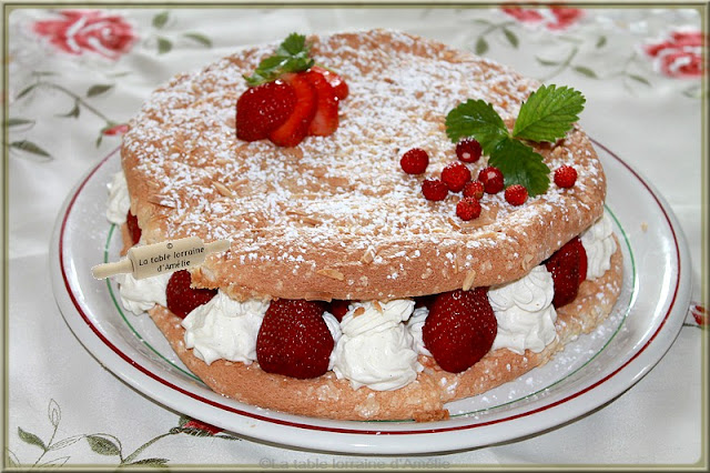 LA TABLE LORRAINE D'AMELIE: Succès aux fraises et chantilly à la mascarpone