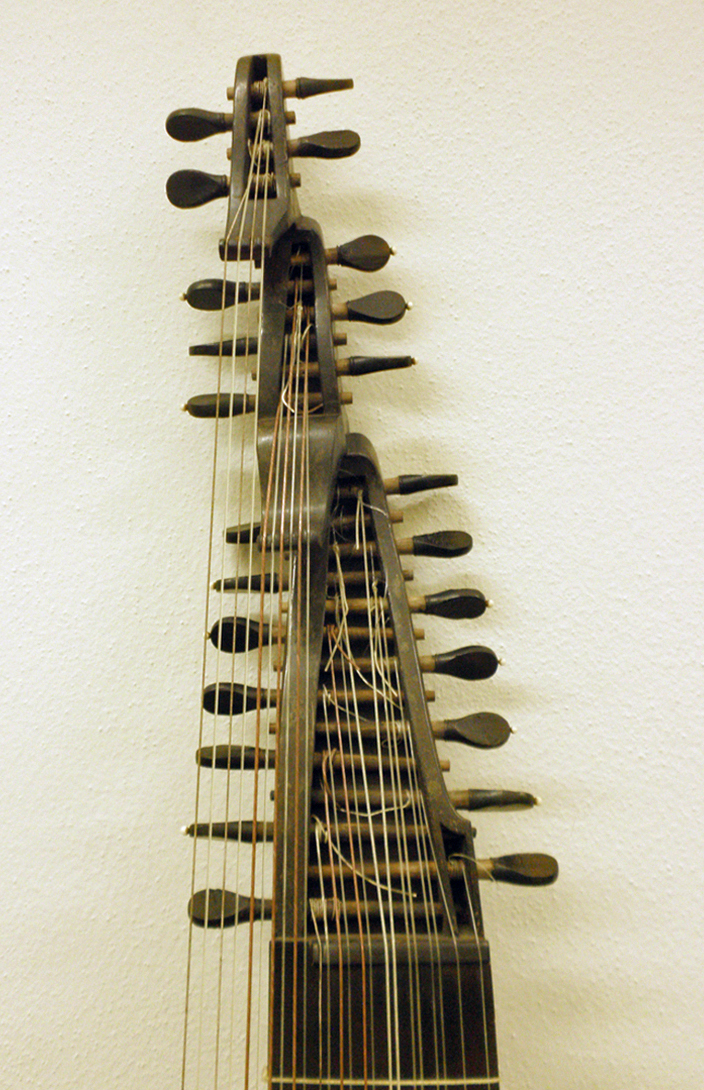 Buying a Lute: Baroque lutes