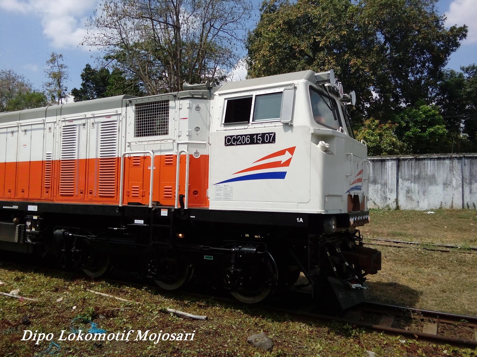 Kereta Api Indonesia: Uji Coba Kembali CC206 15 07 dan CC206 15 11 ...