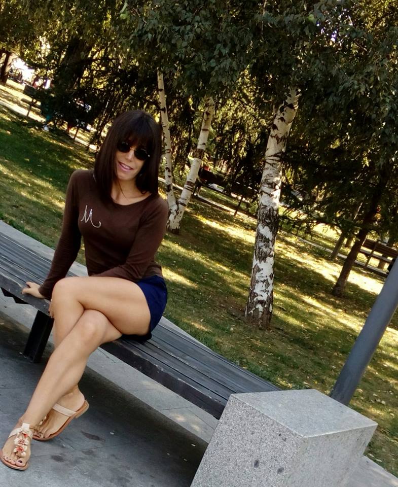 Albums 105+ Pictures Double Crossed Legs Pictures Excellent