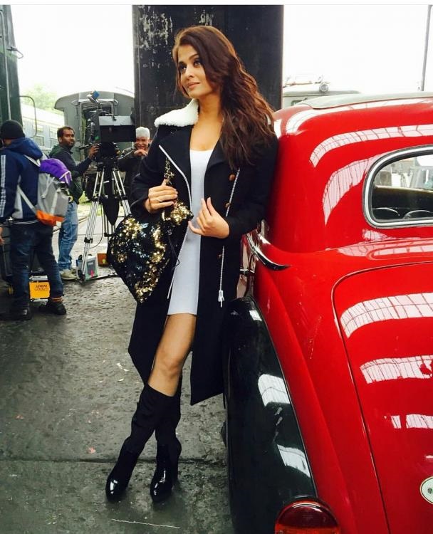 Indian Celebs: Aishwarya rai at ADHM sets
