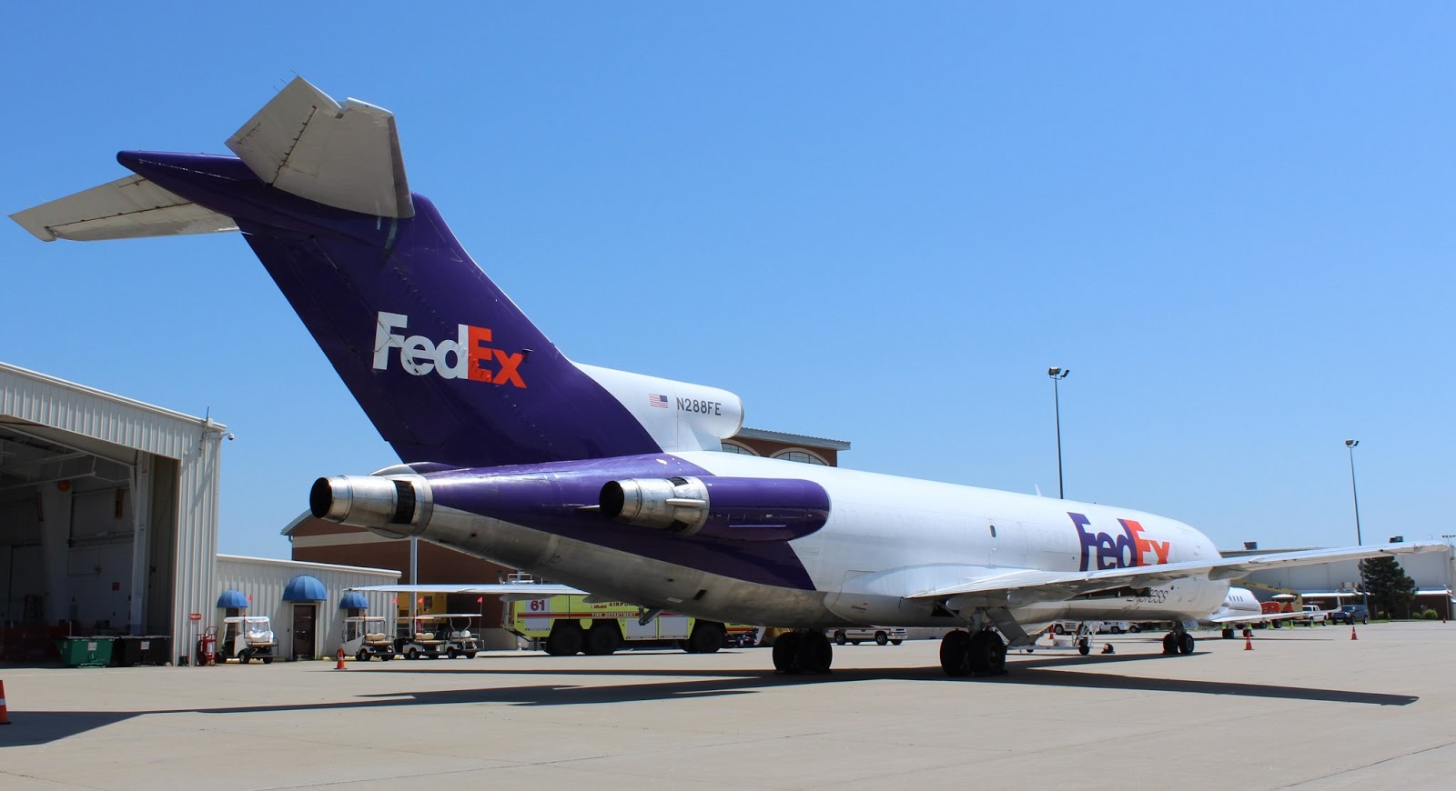 The Aero Experience: FedEx Express Boeing 727 Walk Around: Donated ...