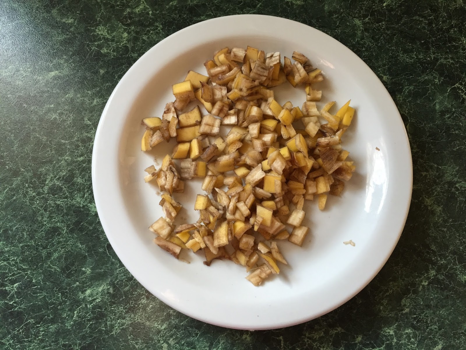 Bonz Blogz: Banana Peels to get rid of pesky aphids Bonz Blogz: Banana Peels to get rid of pesky aphids
