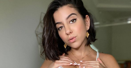 Artis Bokep PornHub Terkenal Lena The Plug | Cerita Dewasa