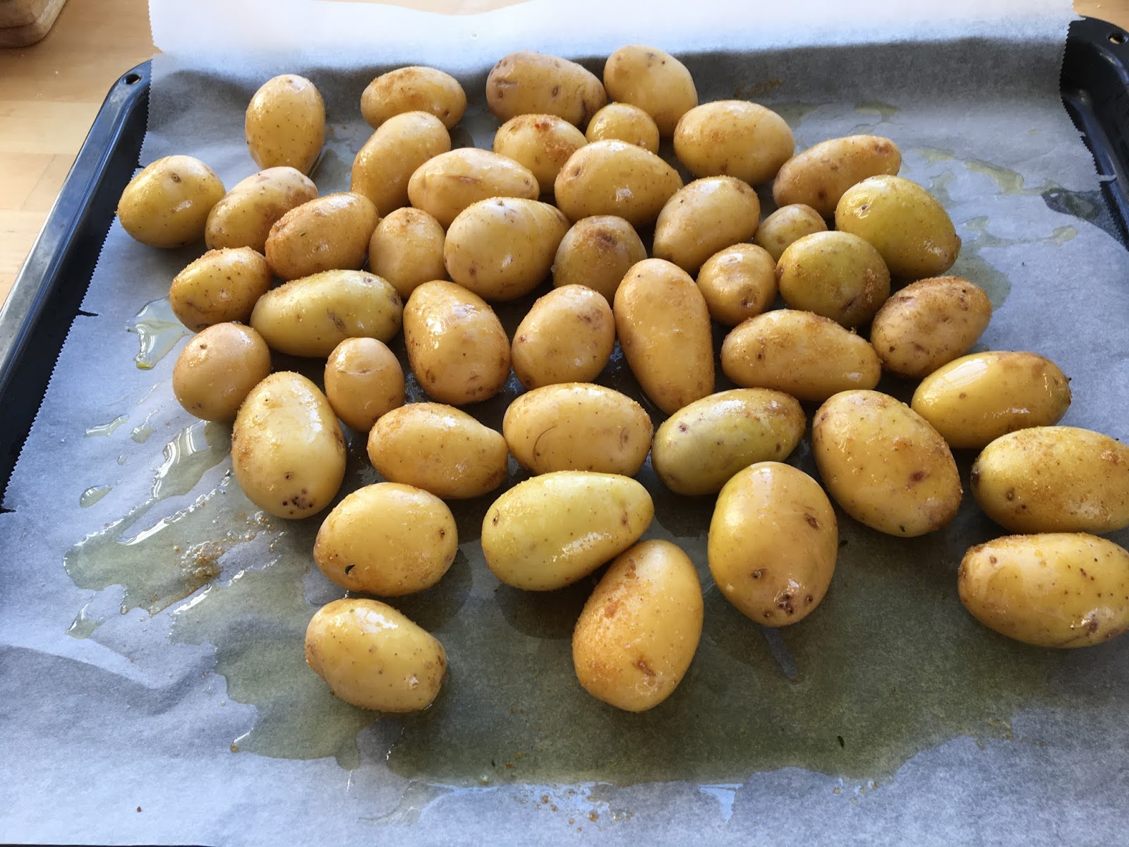 Mat i bestemors hage: Poteter bakte små