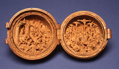 The Presurfer: 16th Century Prayer Nuts Reveal Incredibly Detailed Scenes