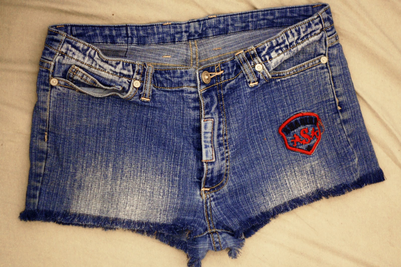 lovalafashion: DIY Shorts In A Matter Of Hours