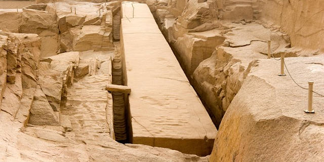 El obelisco inacabado de la cantera de Asuán