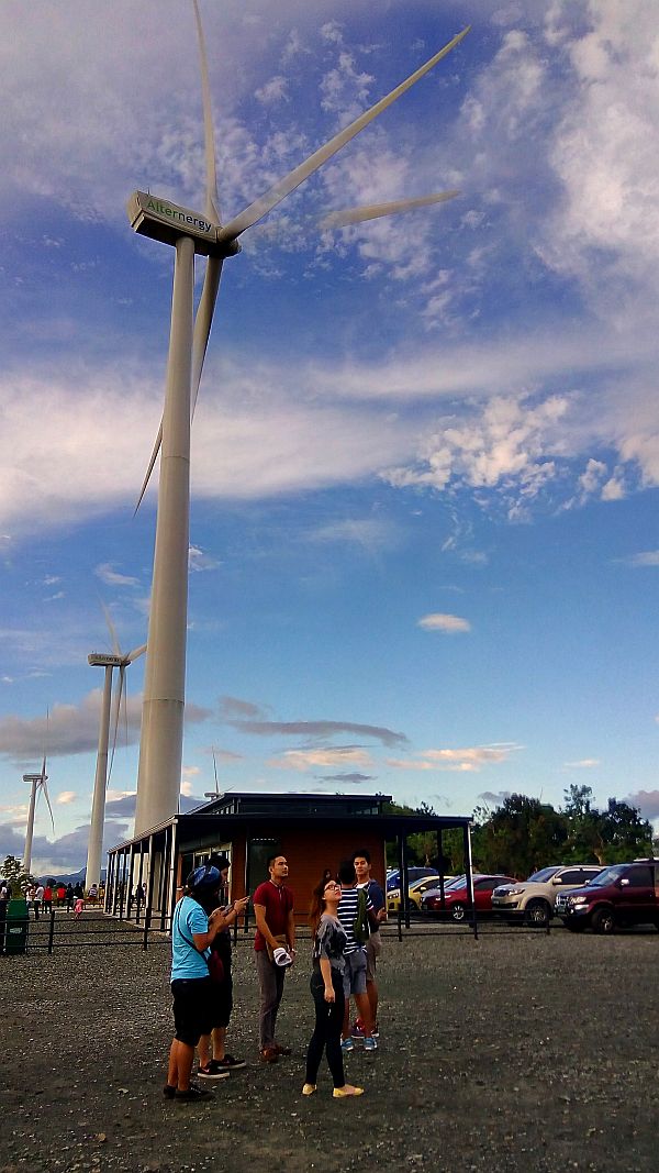 Backpacking Philippines: Windmills in Rizal? 54MW Wind Farm in Pililla ...