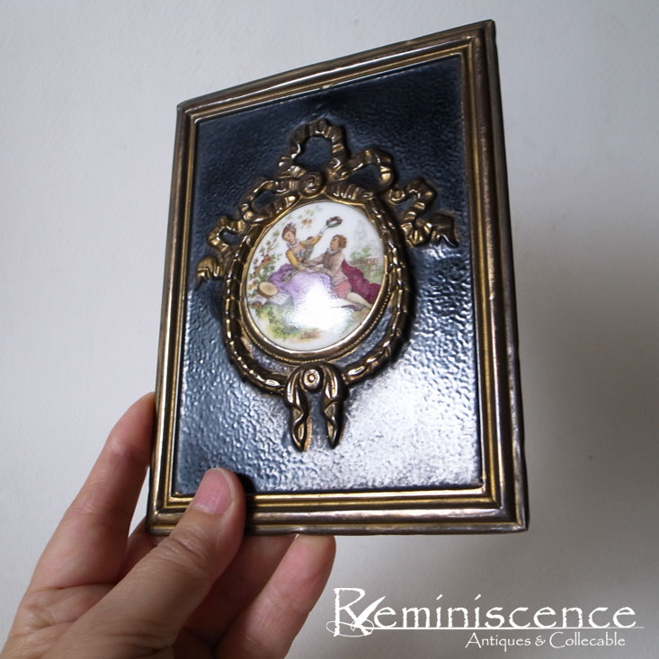 Reminiscence Antiques&Collectable: 雅な宮廷画をミニアチュールで愉しむ / Antique ...