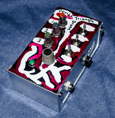 Paul In The Lab: Devils Triangle Drone Synth Stripboard Veroboard Layout