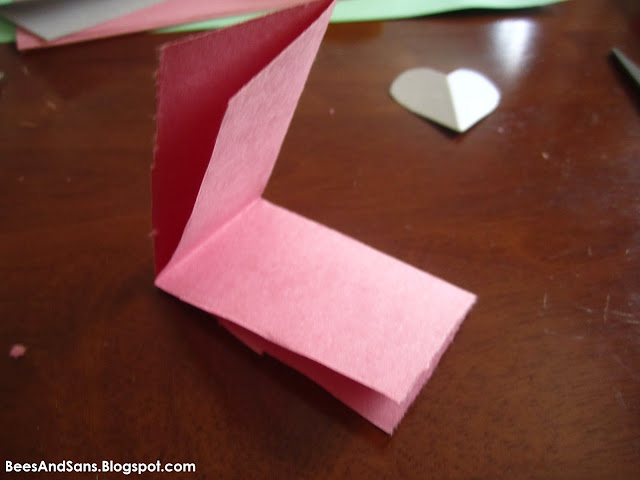 Bee's And San's: DIY: Heart Wall Decor