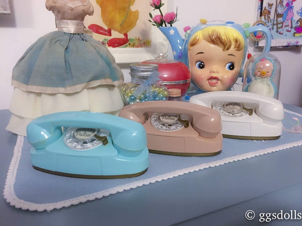 ggsdolls: Vtg Bell Telephone Princess Mini Phones!!