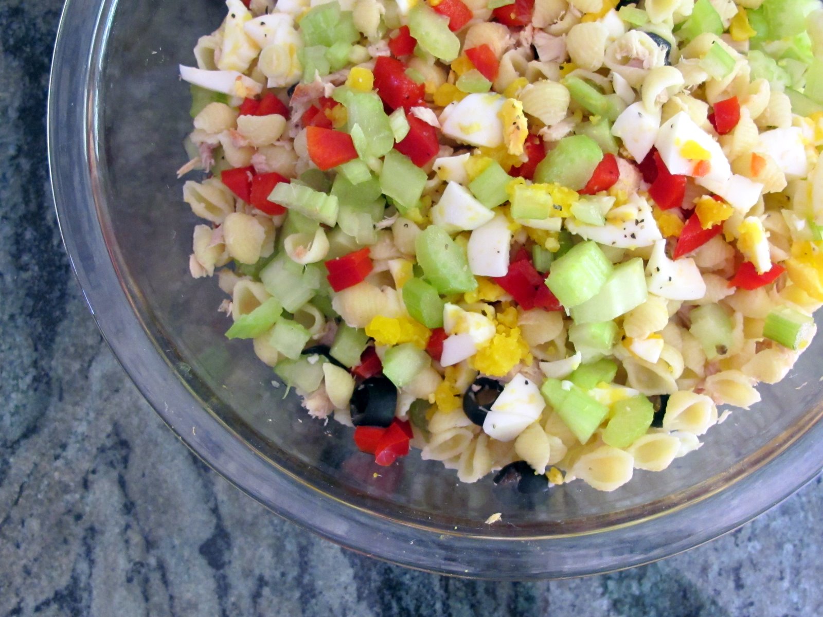 marta writes: perfect potluck pasta salad / mom's tuna & shells