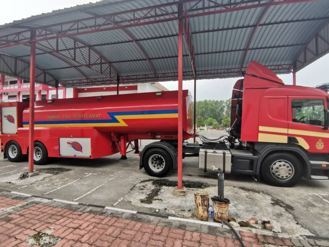 JENTERA WATER TANKER ~ BALAI BOMBA DAN PENYELAMAT RAWANG