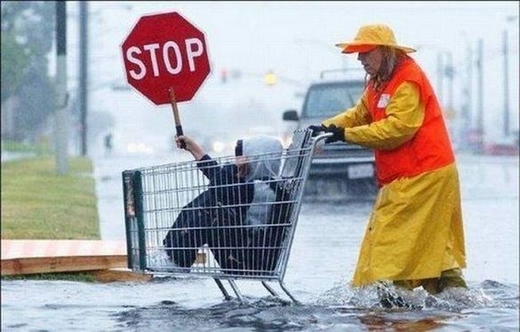 Funny People During Huge Floods ~ LameBook