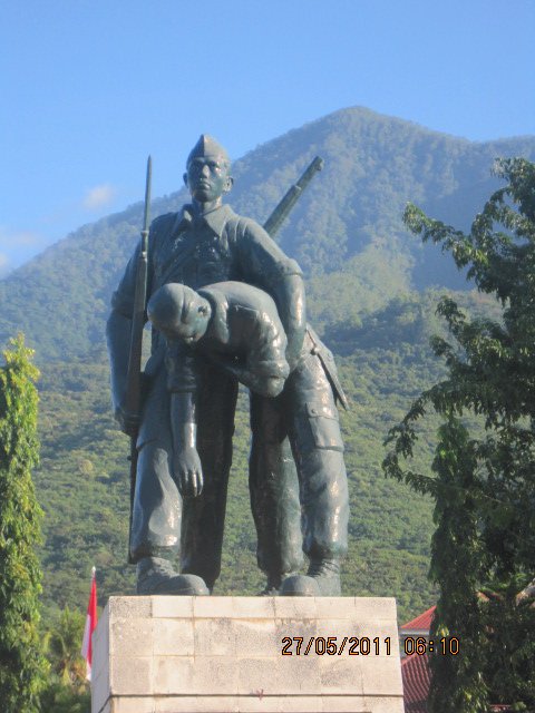 Sekolah Tinggi Pastoral ”REINHA LARANTUKA”: PAHLAWAN HERMAN FERNANDEZ 01