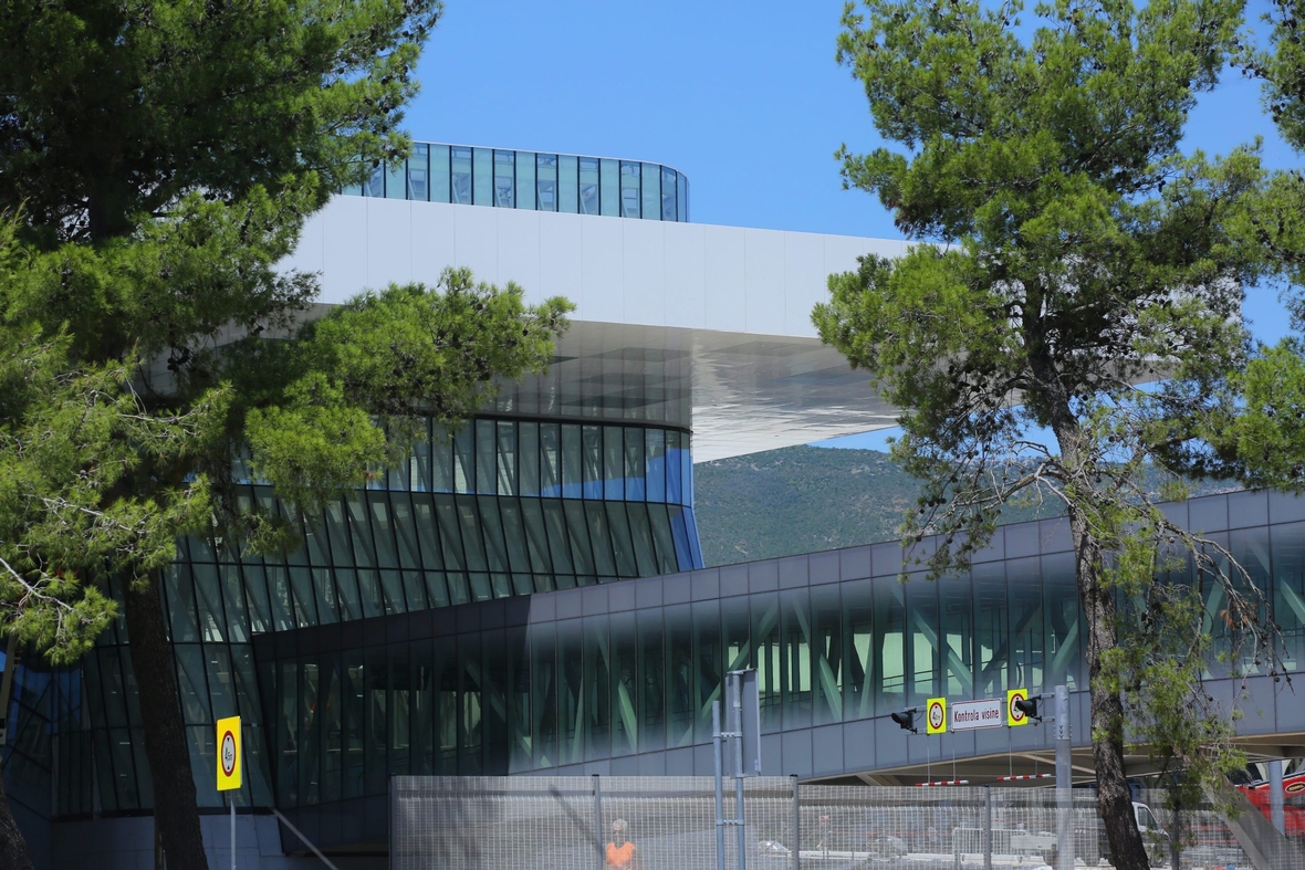 Split Airport opens new terminal