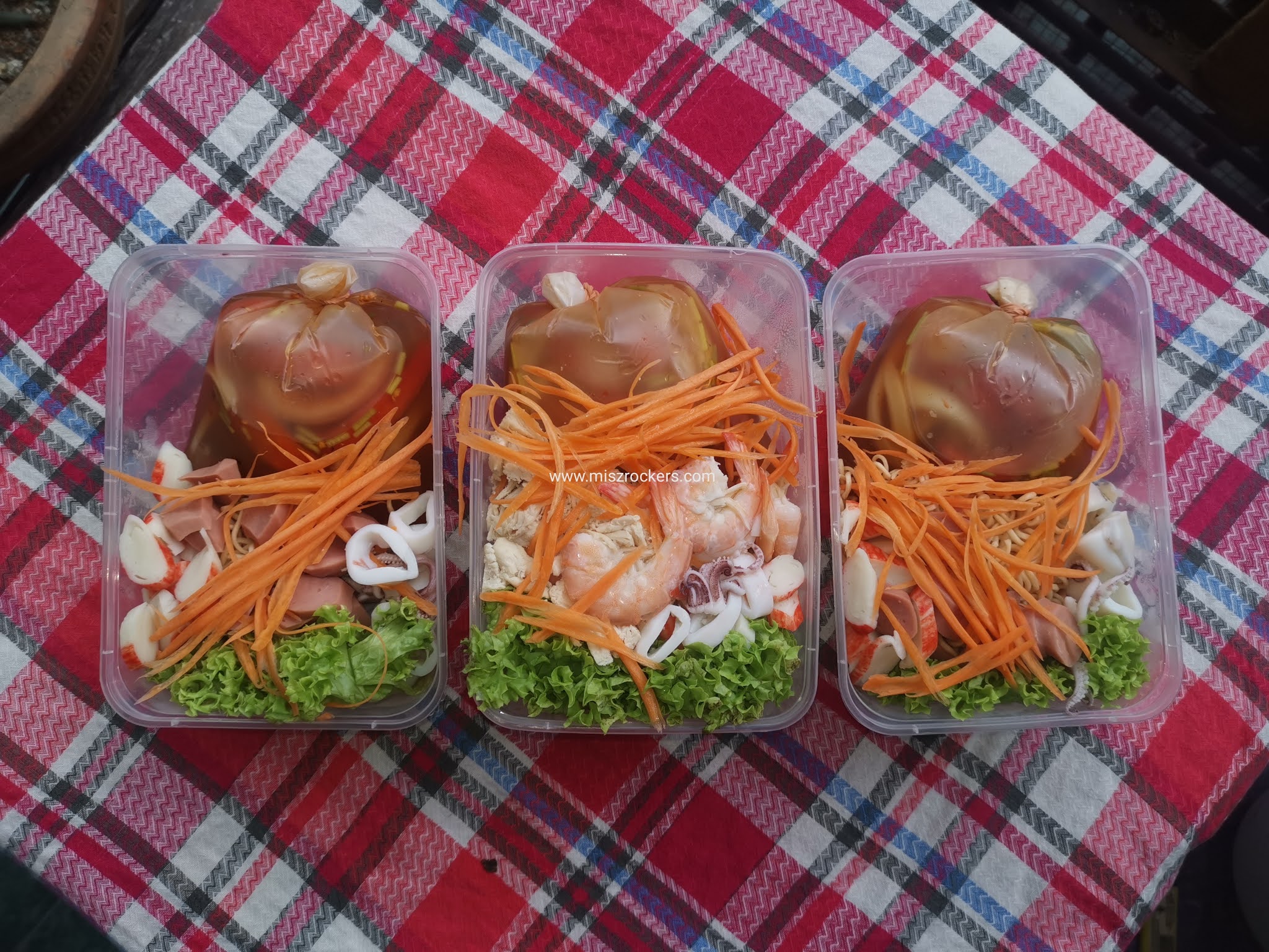 DAPAT JUGA KERABU MAGGI DAN SALAD ROLL DELIVERY AMPANG NI, KETAGIH DAH ...