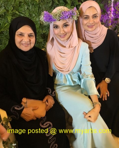 MYARTIS.COM | MYARTIS | MY | ARTIS: 5 SEPTEMBER INI - NEELOFA TUNAI HAJI BERSAMA IBU BAPANYA