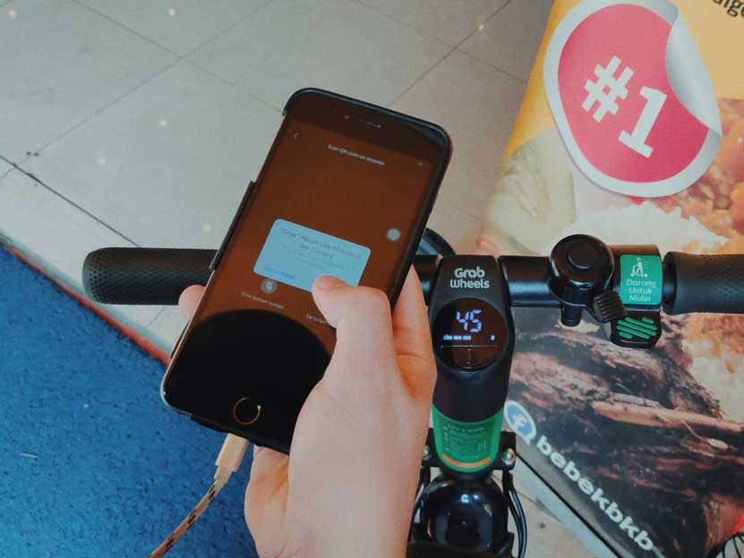 Serunya Naik Skuter Listrik Grab Wheels Dari Benhil ke Menteng ...