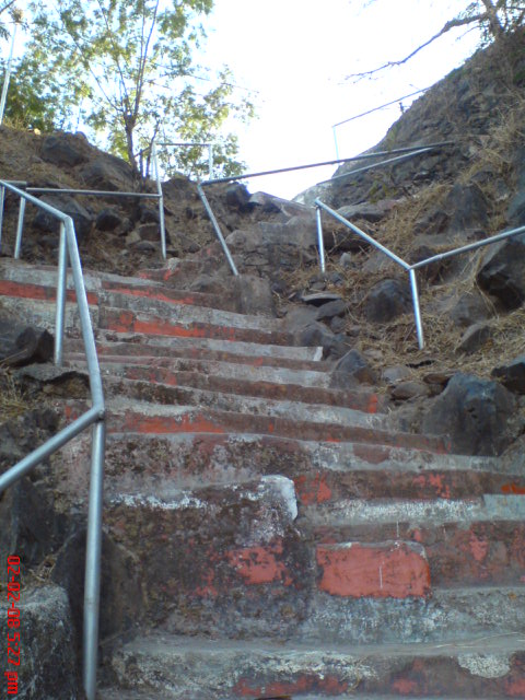 Gilbert Hill in Mumbai (Andheri W) | The journey of a thousand miles ...