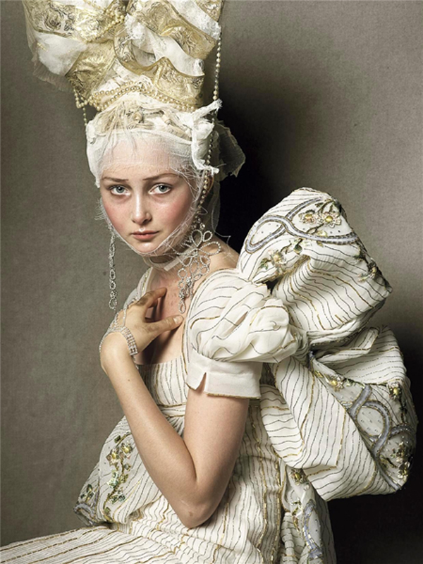 April 2011 | VELVET MOON DIARIES