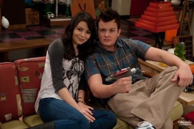 iCarly "iBattle Chip" Sneek Peek + Stills ~ Globo Nick | Victorious ...