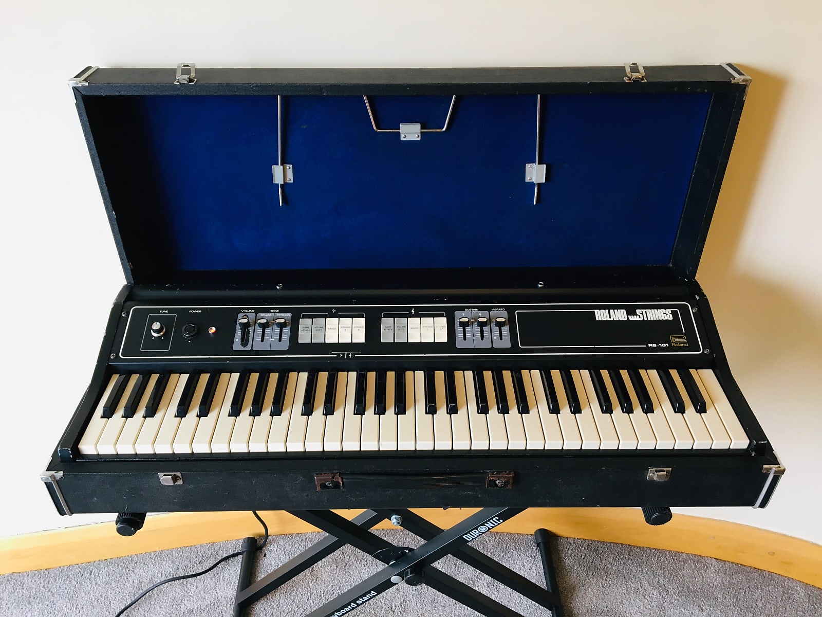 MATRIXSYNTH: 1975 ROLAND RS-101 - Vintage Polyphonic Analog String Machine