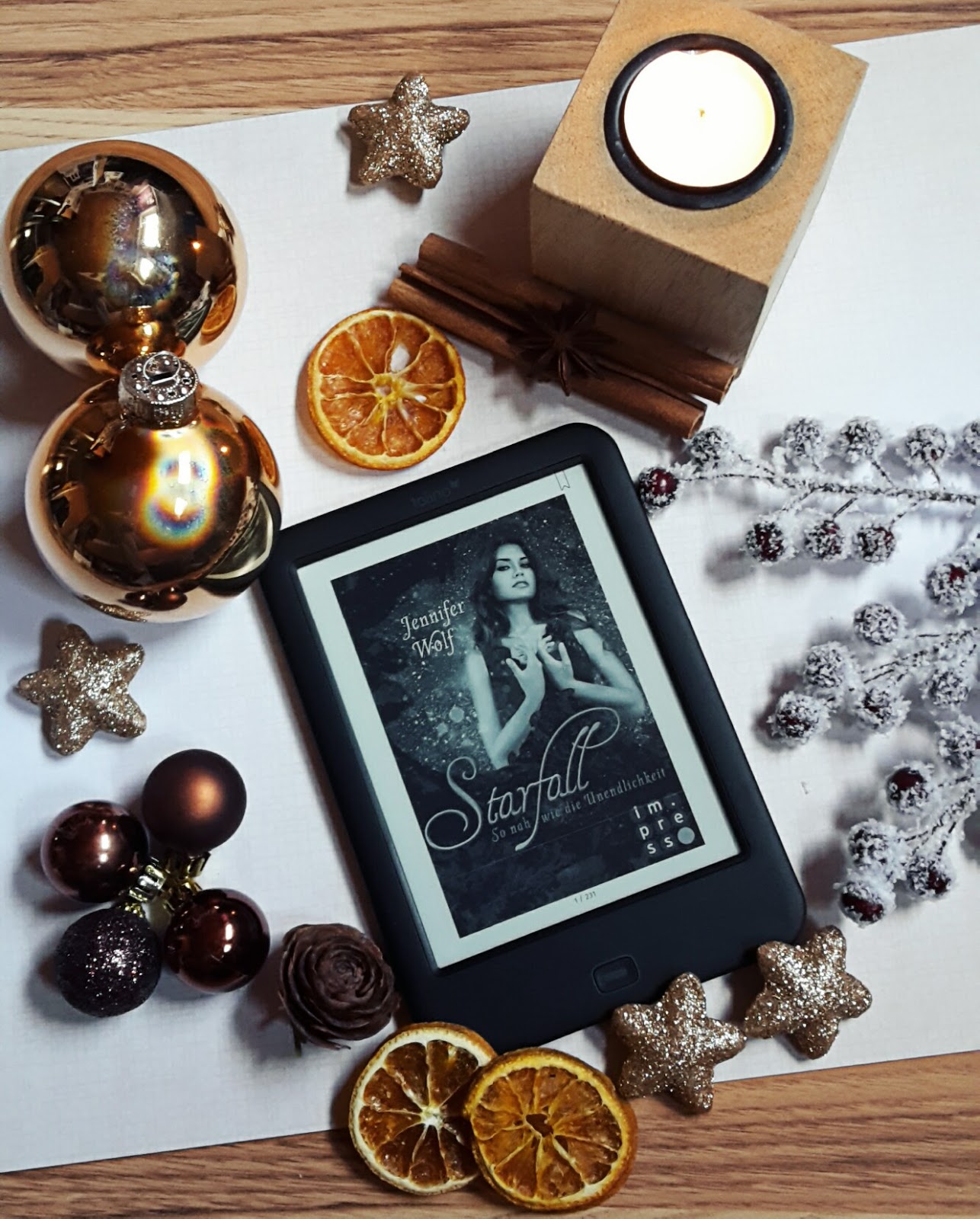 Zeilenspringerin: [Rezension] Starfall. So nah wie die Unendlichkeit ...