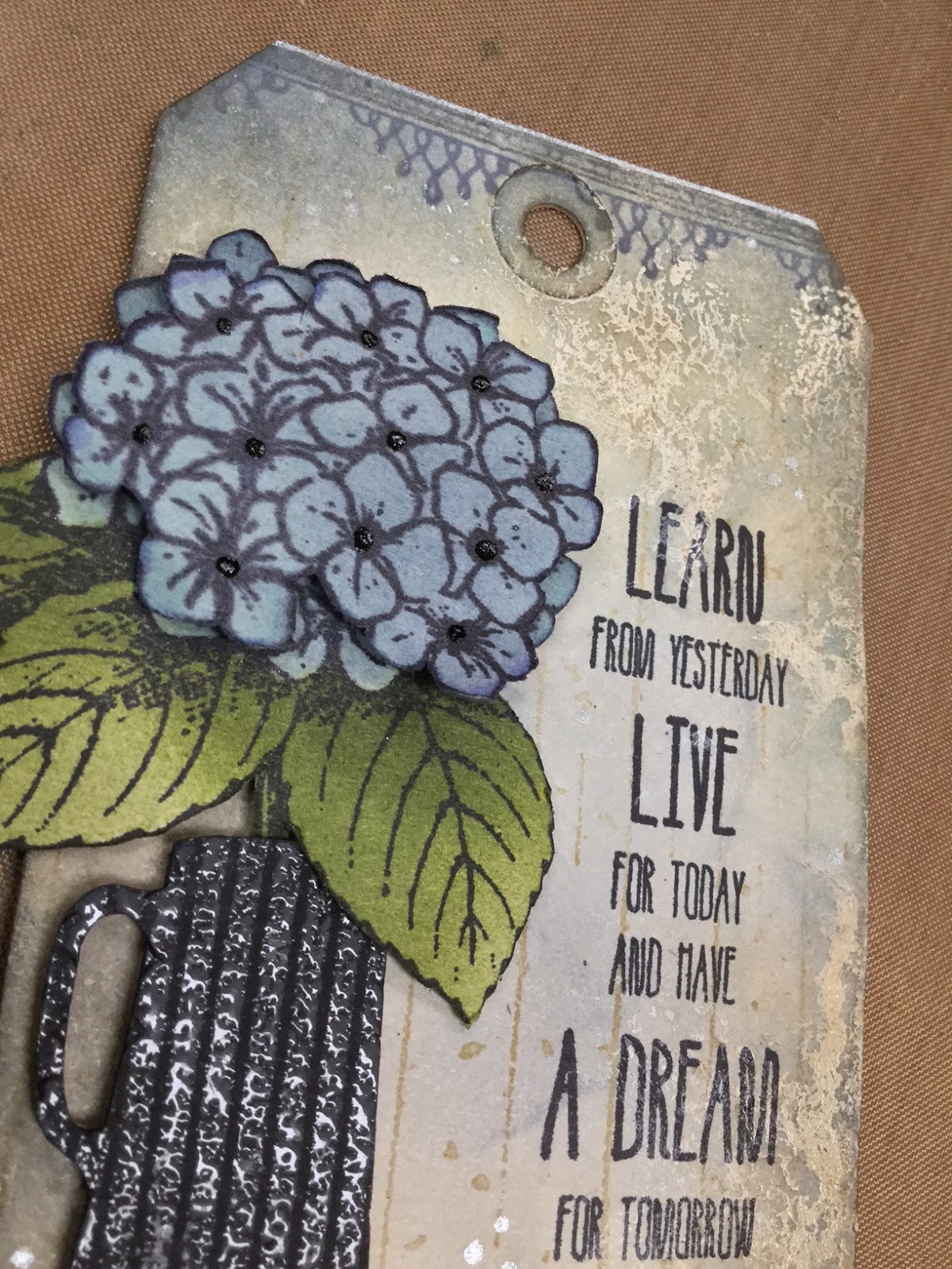 Studio 490: splattered plaster technique...