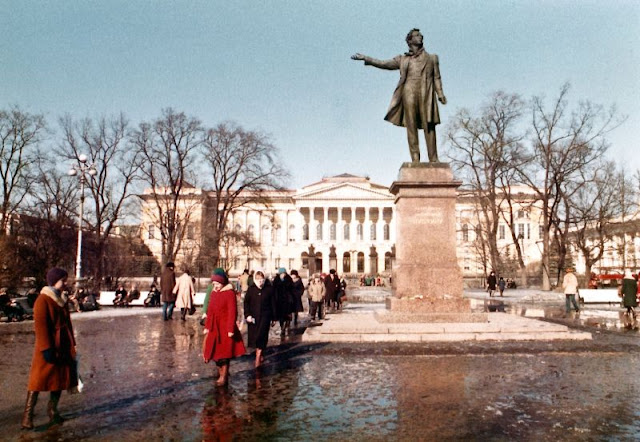 Soviet Union in the Early 1980s Through Fascinating Photos ~ Vintage ...