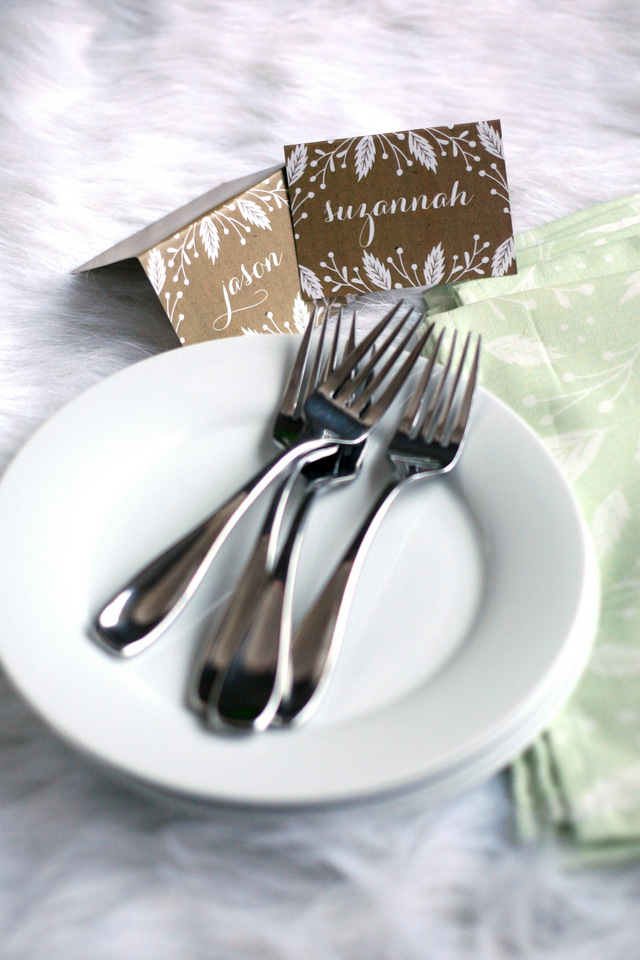 Easy holiday potluck party decor! / Create / Enjoy