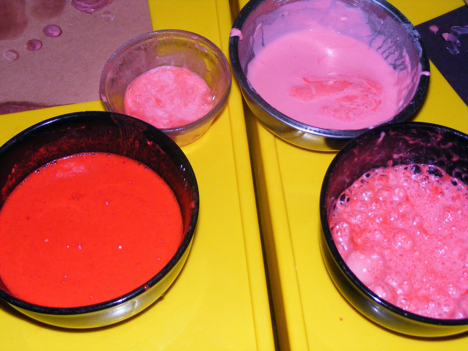 Kidspert: Kool Aid Painting