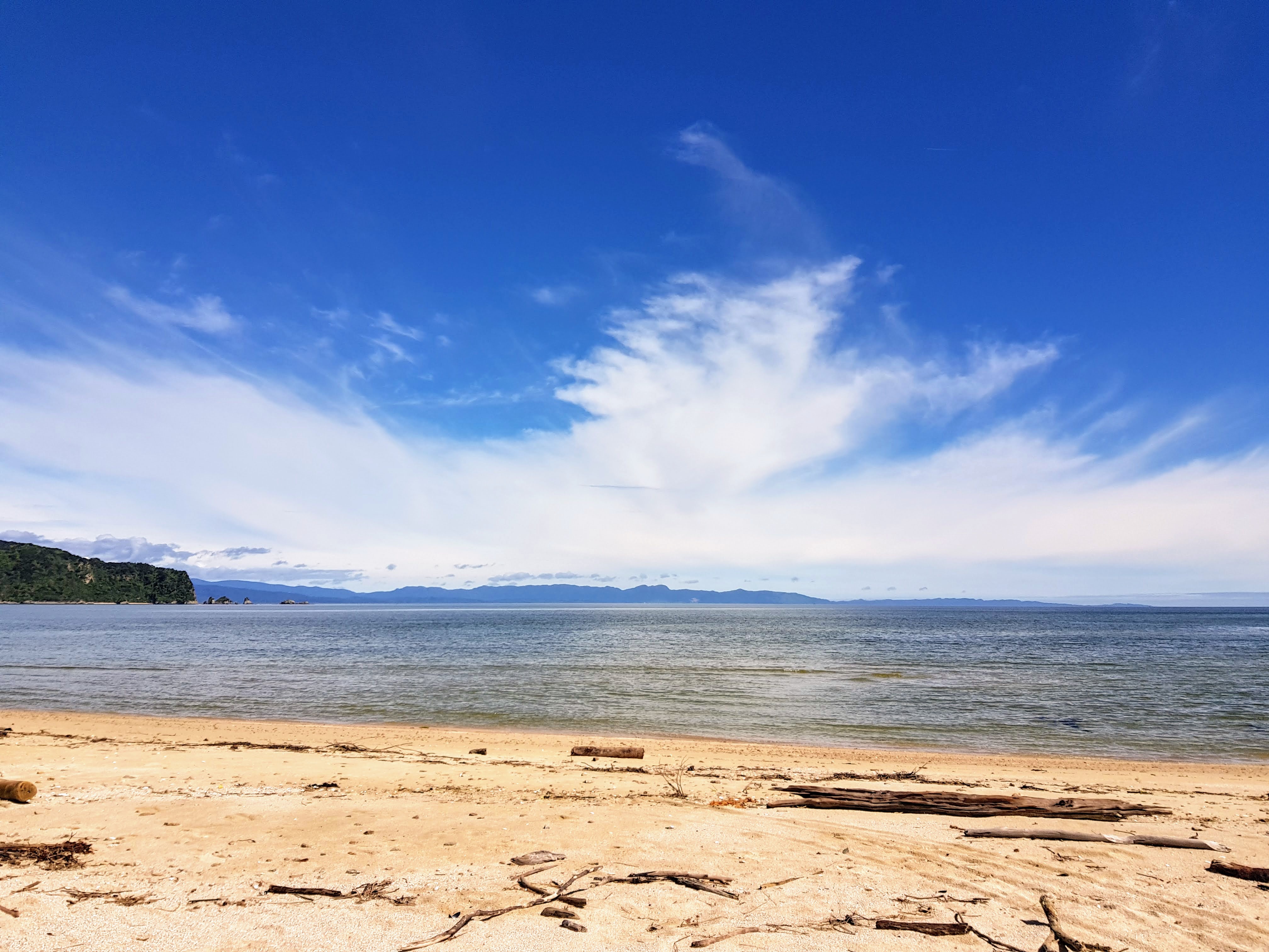 Tramping in the New Zealand backcountry: NZ Bush Adventures: Wainui ...